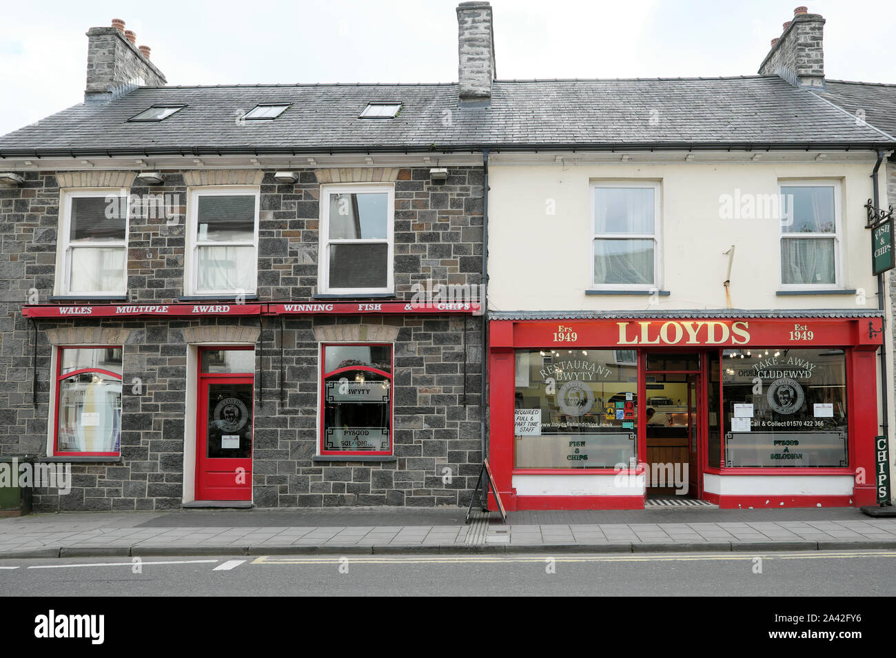 Fish chips business shopfront hi-res stock photography and images - Alamy