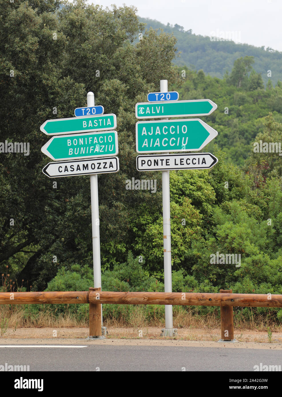 Italian french traffic signs hi-res stock photography and images - Alamy