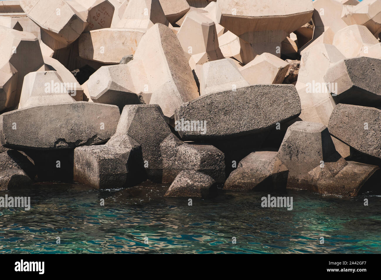 Concrete wave breakers hi-res stock photography and images - Alamy