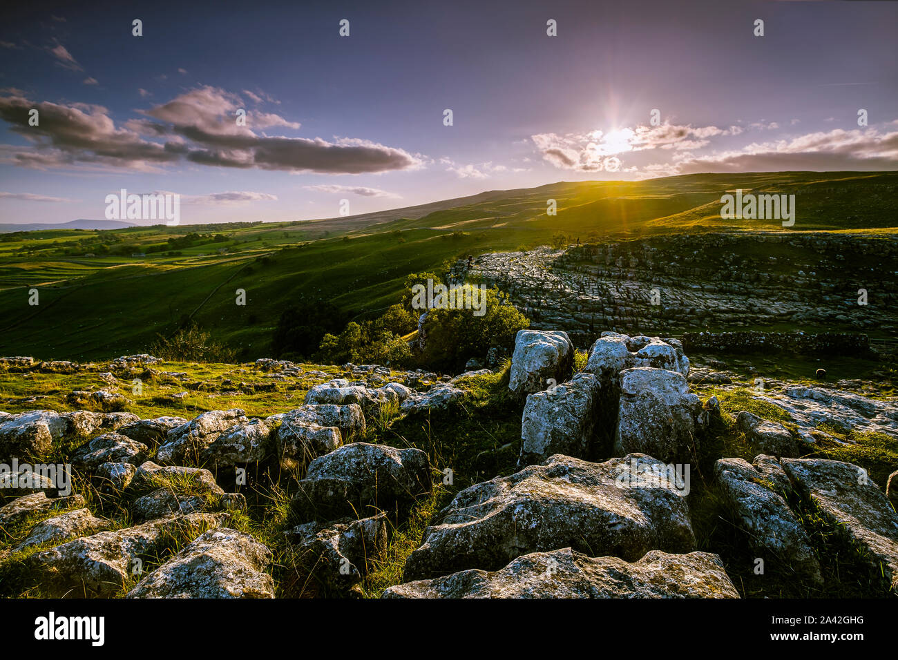 Clints and grykes at the limestone pavement of Malham Cove Stock Photo ...