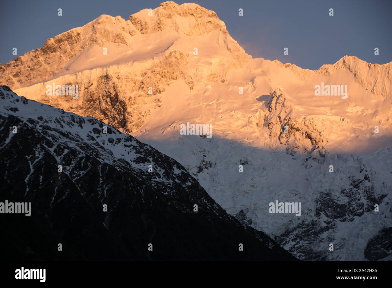 Snow Covered Mountains in Mount Cook / Aoraki National Park, Canterbury ...