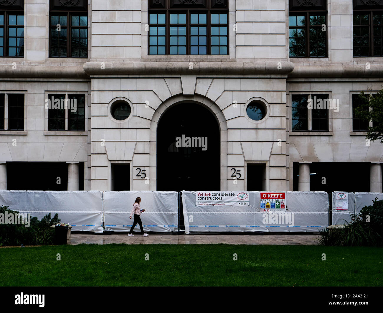 1980s building demolition hi-res stock photography and images - Alamy