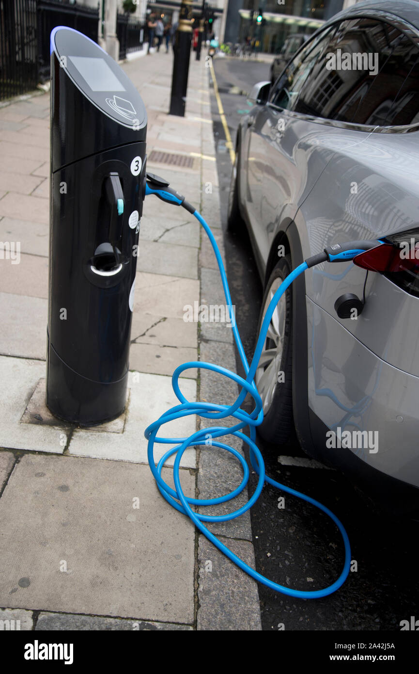 Electric car charge oxford hi-res stock photography and images - Alamy