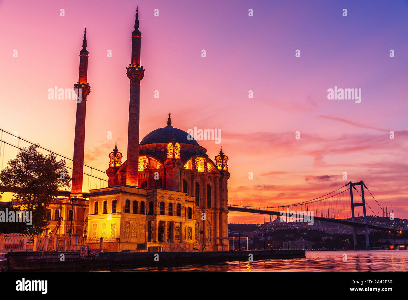 Purple sunset istanbul hi-res stock photography and images - Alamy