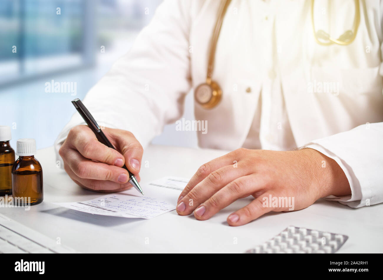 Woman doctor stethoscope writing hi-res stock photography and images ...
