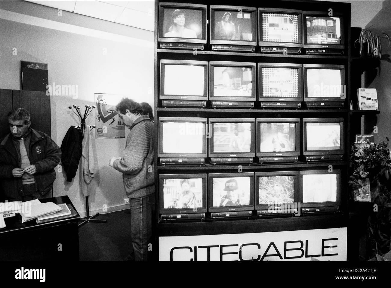 Cable television archives hi-res stock photography and images - Alamy