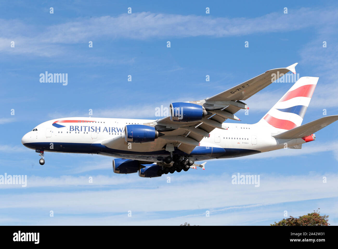 Ba airbus a380 hi-res stock photography and images - Alamy