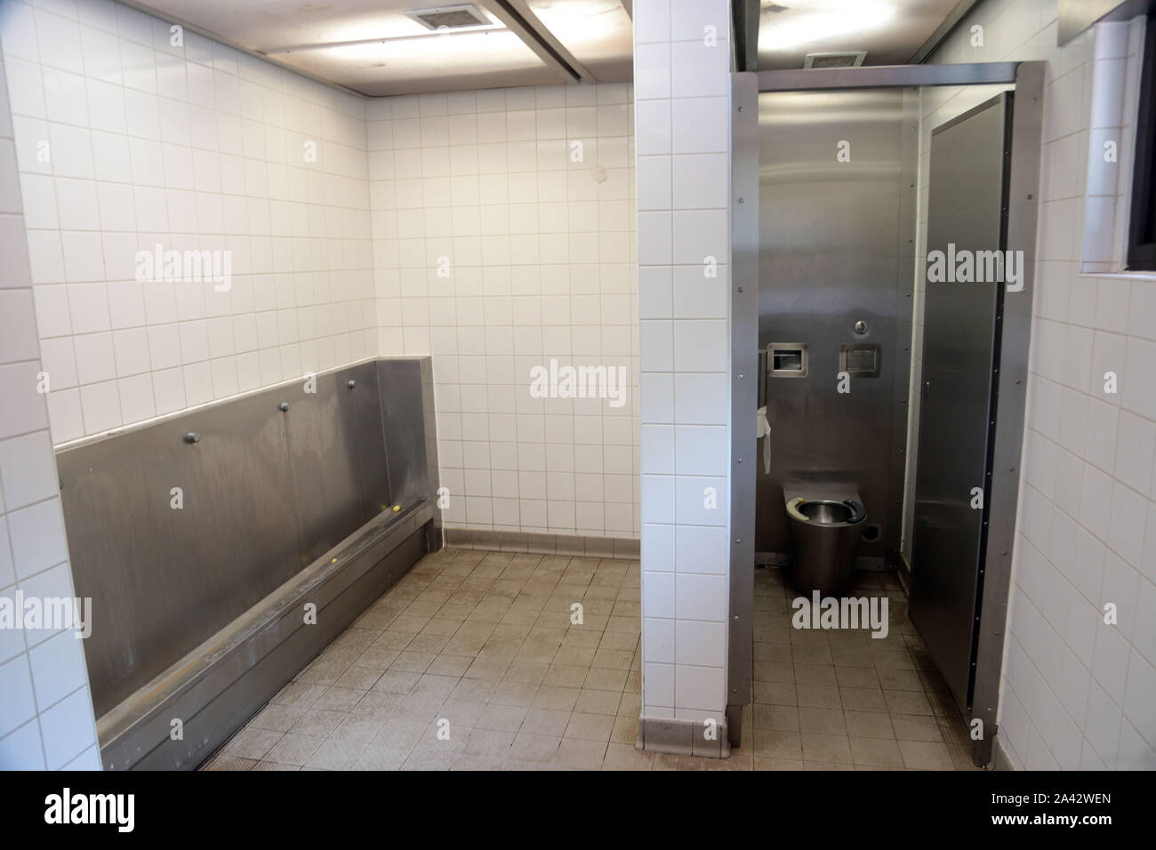Inside public toilet hi-res stock photography and images - Alamy