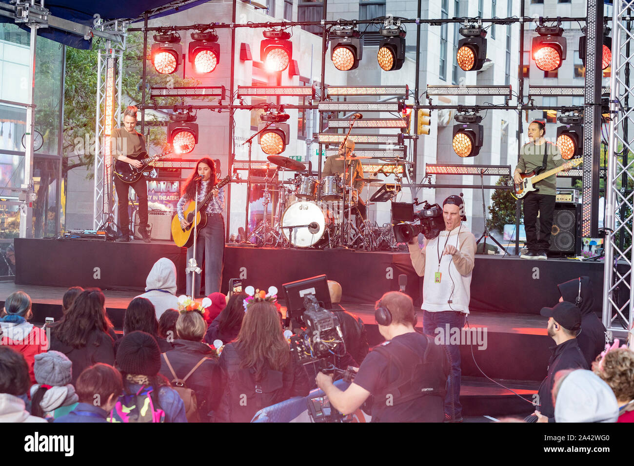 Alessia cara performs on stage hi-res stock photography and images - Alamy