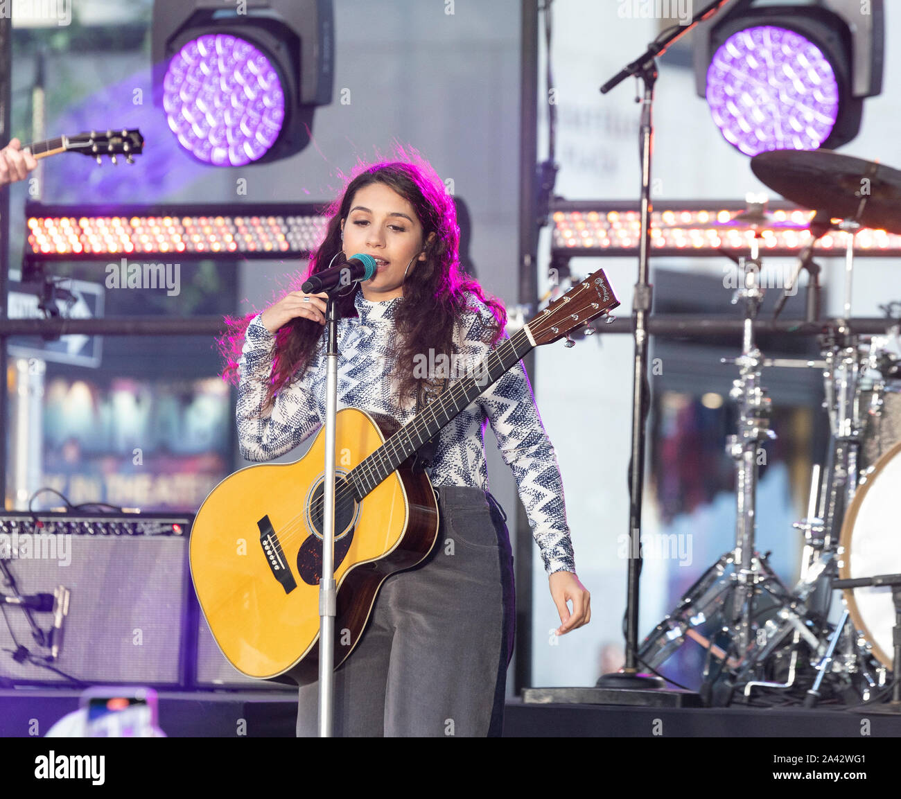 Alessia cara performs on stage hi-res stock photography and images - Alamy