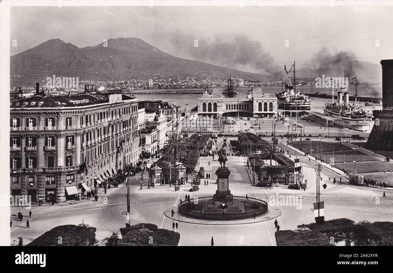 Black and white postcard of Napoli - Piazza Municpio E Stazione ...