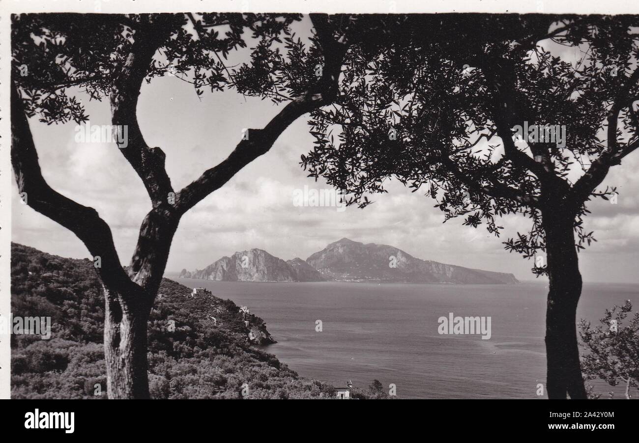 Sorrento capri vista dal deserto 1950s hi-res stock photography and ...