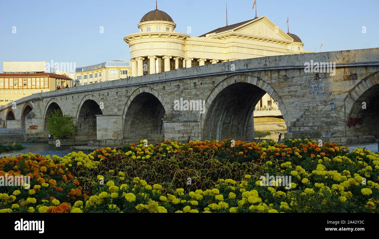 famous bridge in macedonian capitol skopje Stock Photo - Alamy