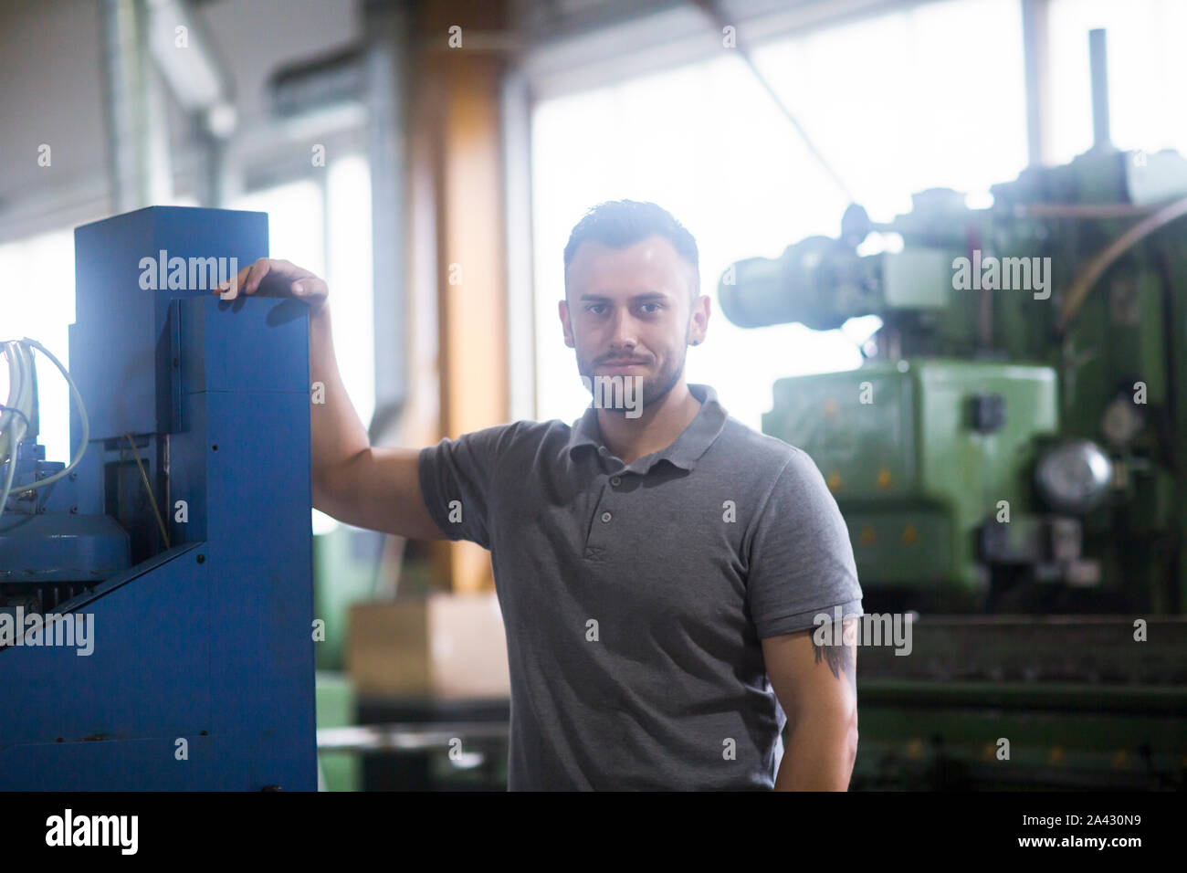 Grinding Shop High Resolution Stock Photography and Images - Alamy