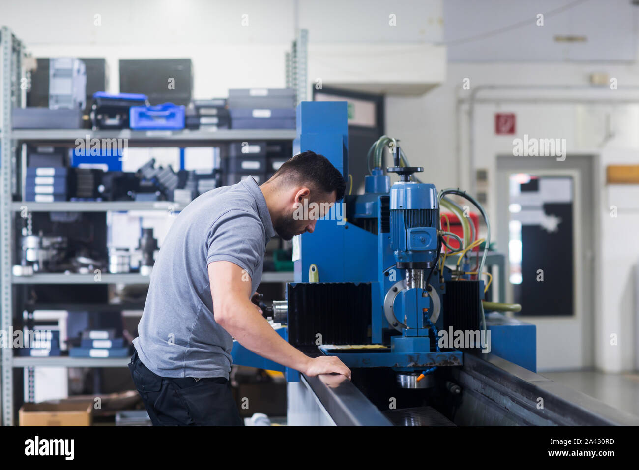 Metalworking shop hi-res stock photography and images - Alamy