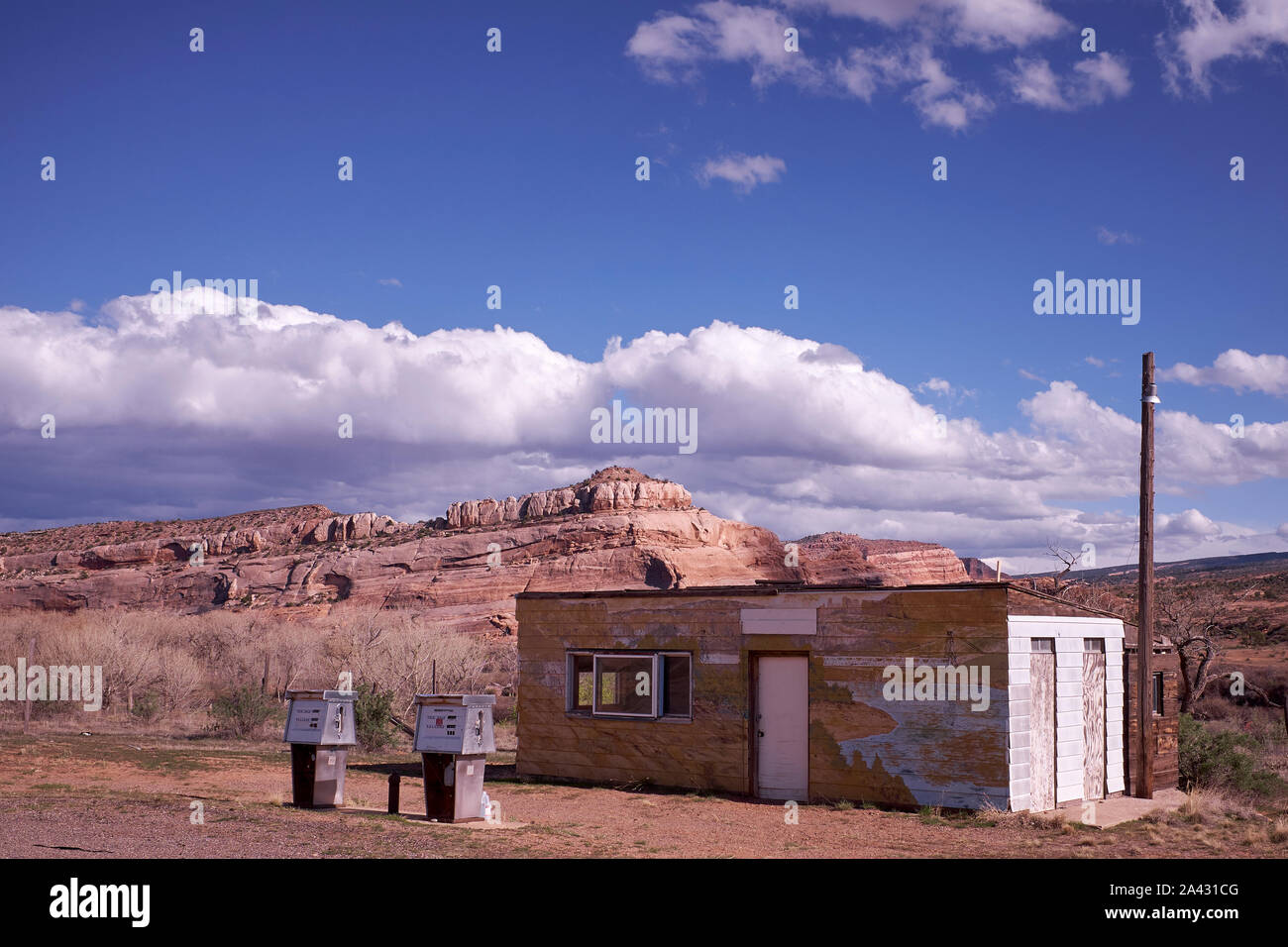 Derelict gas station on a desert highway, Utah, USA Stock Photo - Alamy