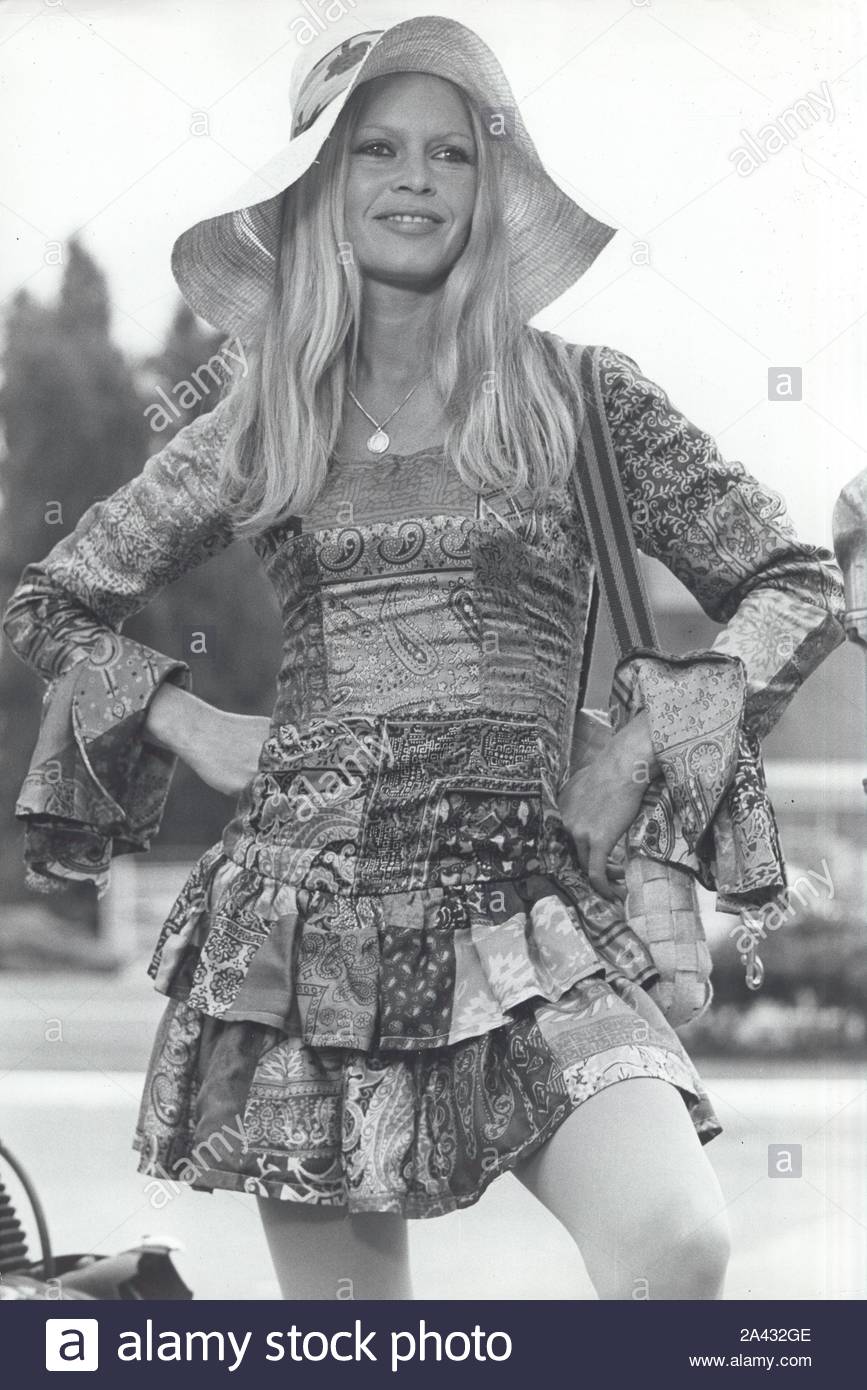 French Actress Brigitte Bardot Stock Photos & French Actress Brigitte ...