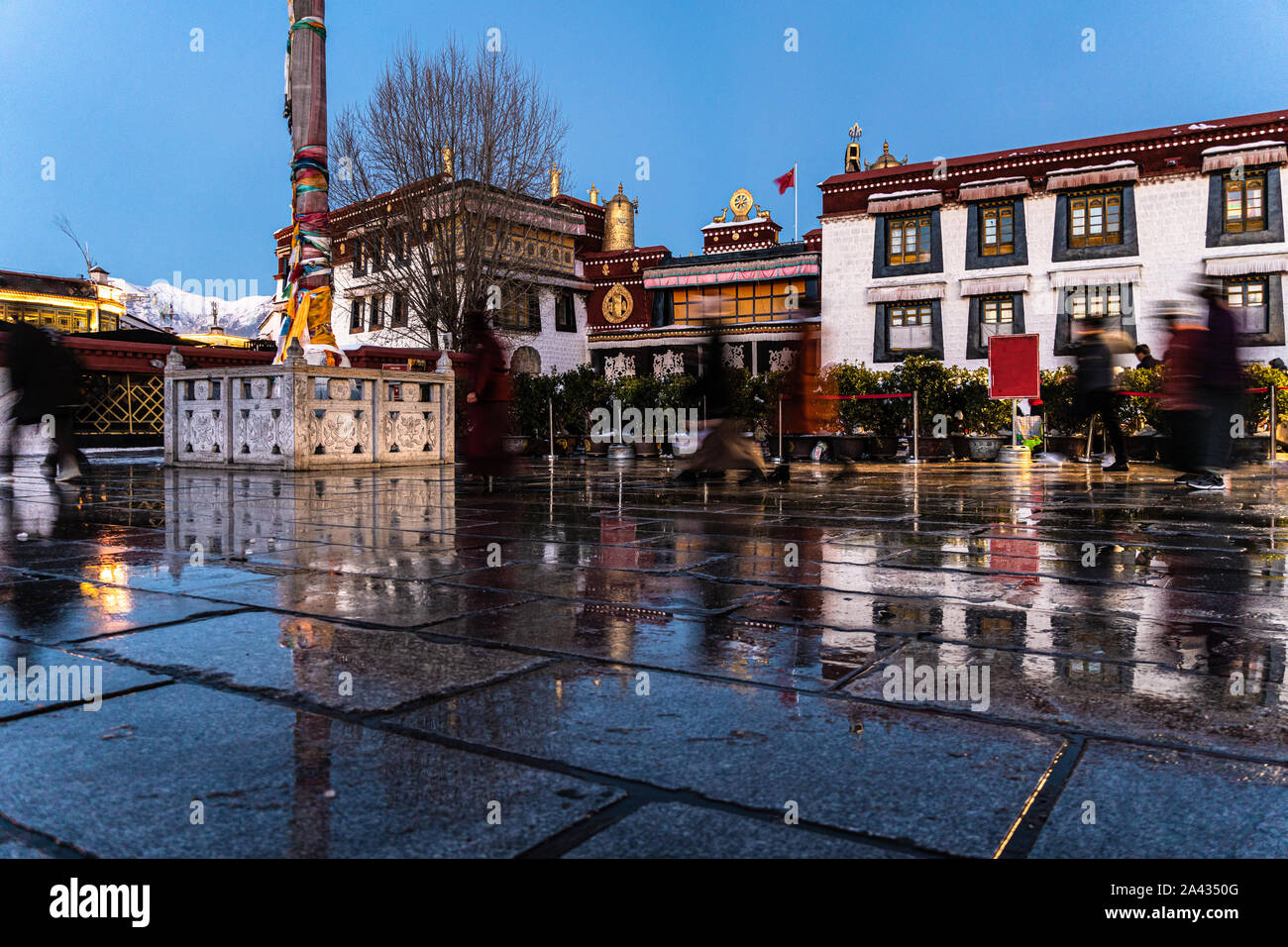 Twilight over the historic Tibetan Buddhist Jokhang temple in Lhasa old ...