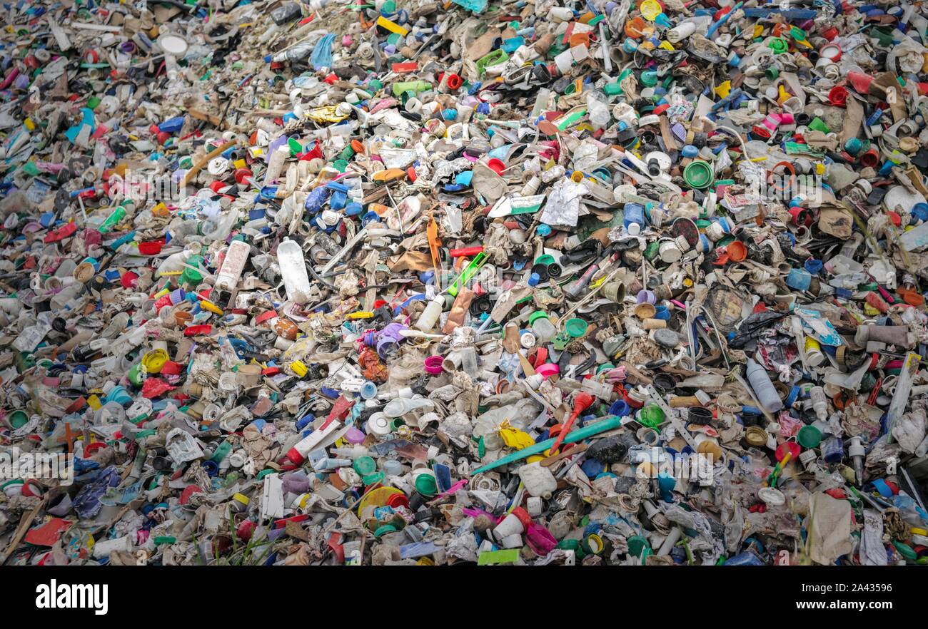 Plastic fragments hi-res stock photography and images - Alamy