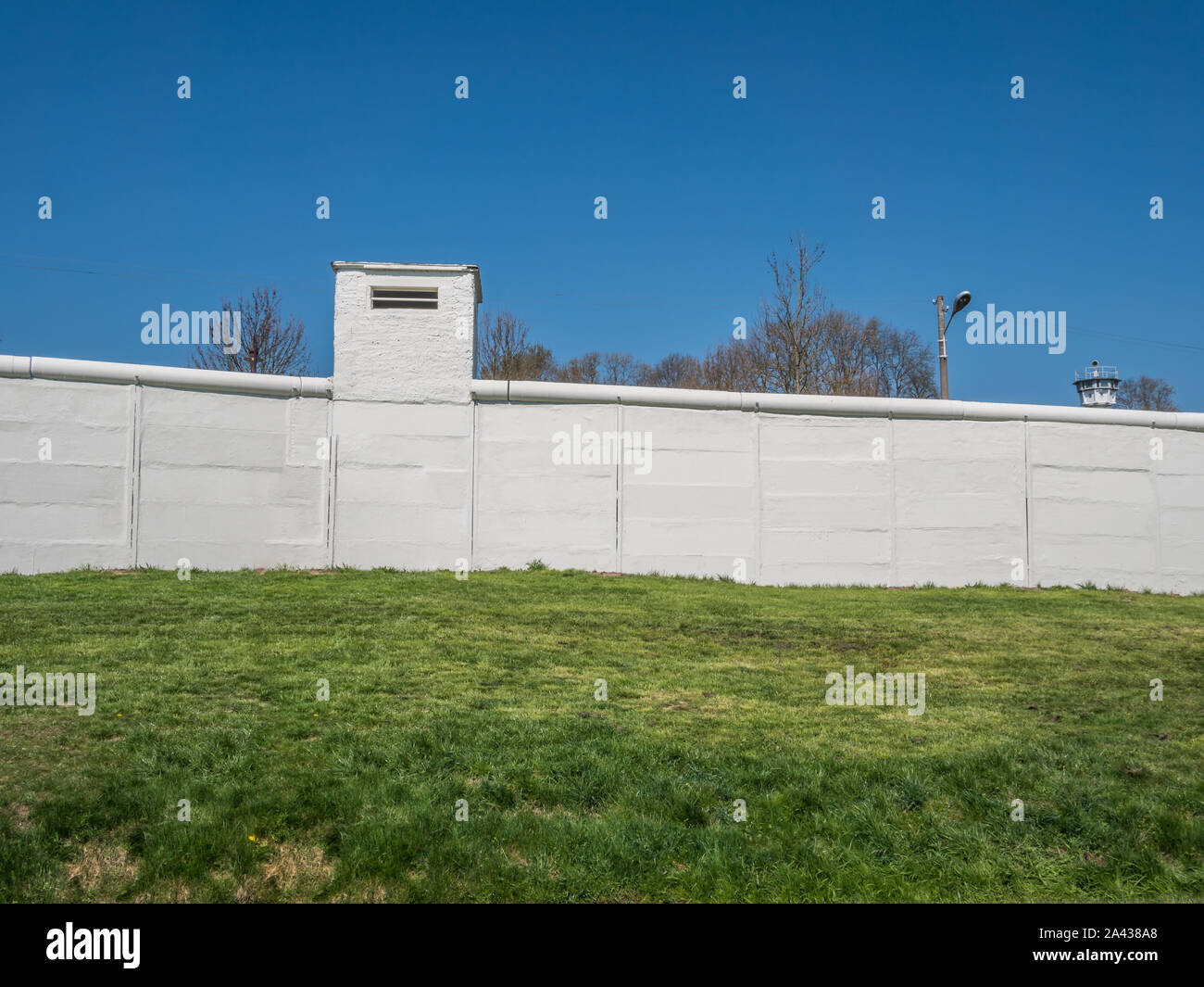 Border wall between East and West Germany Stock Photo - Alamy