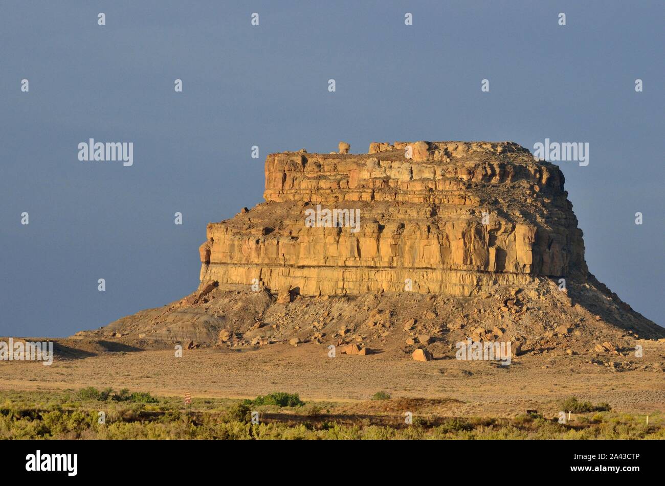 Fajada butte chaco canyon hi-res stock photography and images - Alamy