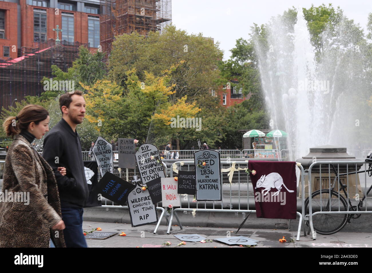 Extension Rebellion - NYC Rebel Fest, New York, USA Stock Photo - Alamy