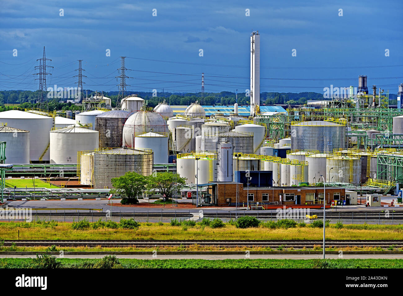 Ineos tanker hi-res stock photography and images - Alamy