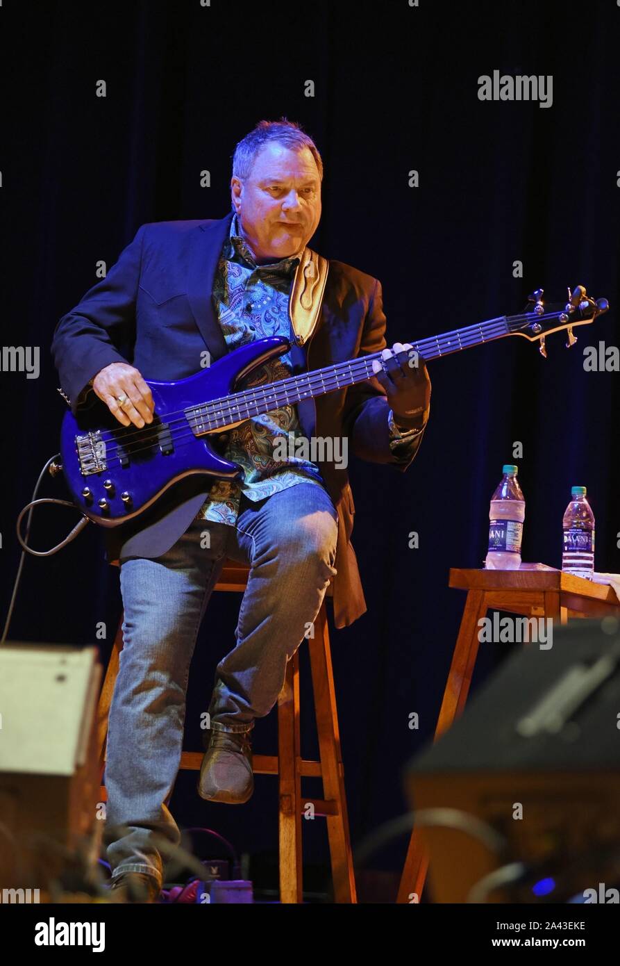 The gatlin brothers hi-res stock photography and images - Alamy