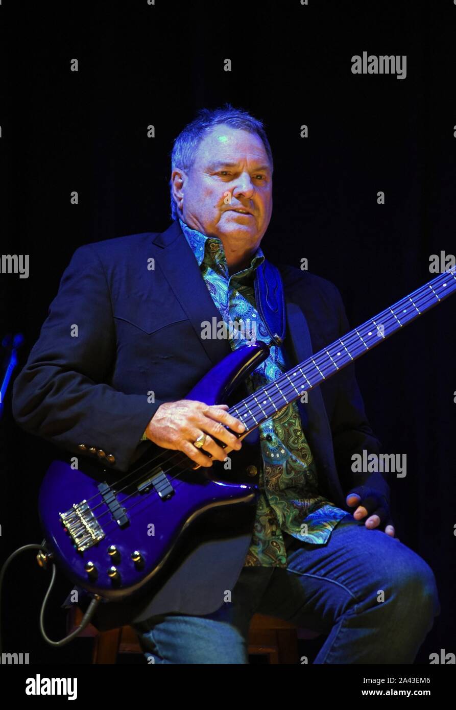 Gatlin brothers in concert hi-res stock photography and images - Alamy