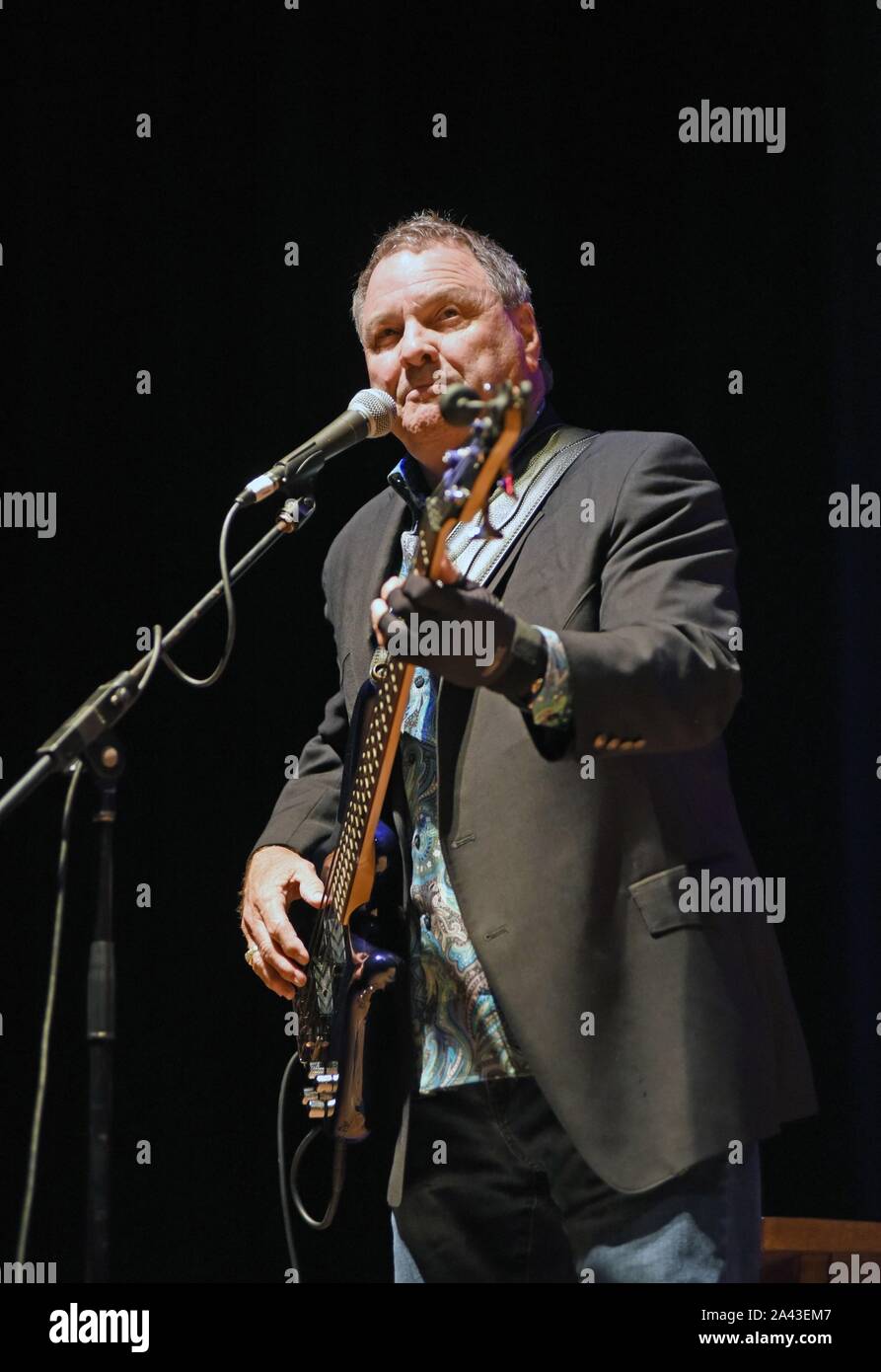 The gatlin brothers hi-res stock photography and images - Alamy