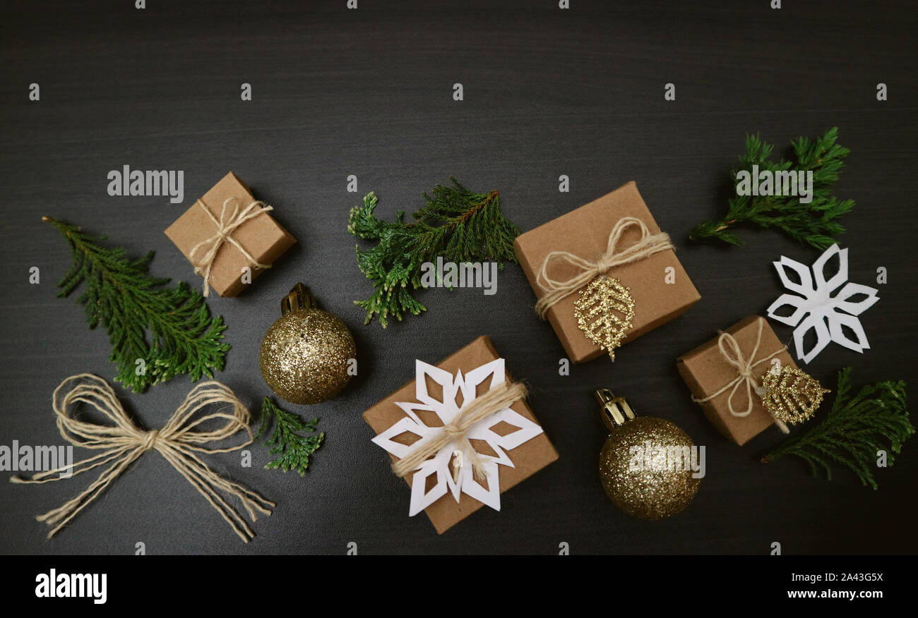 Christmas gifts frame background. Christmas header with ornaments on ...