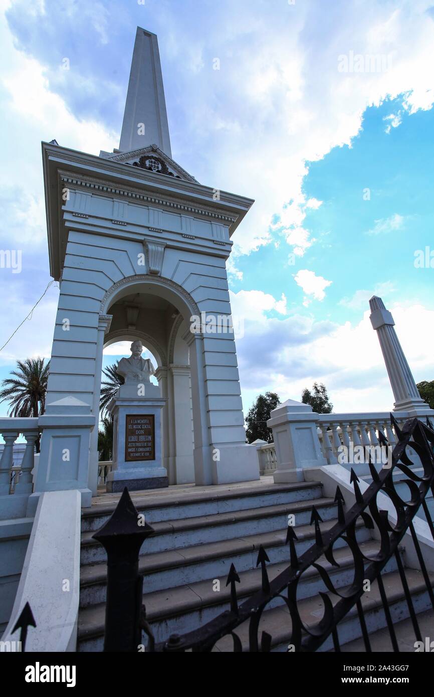 Monumento de la revolucion mexicana hi-res stock photography and images ...
