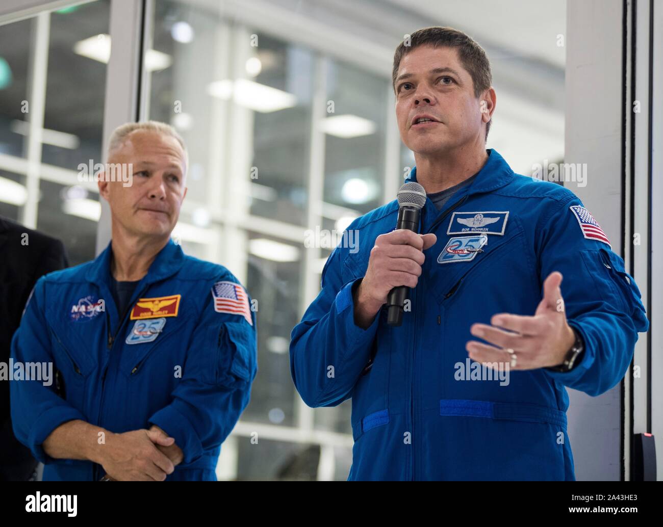 Spacex dragon 2 hi-res stock photography and images - Alamy