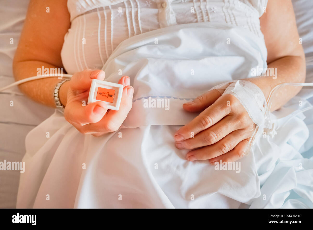 Nurse call button hospital hi-res stock photography and images - Alamy