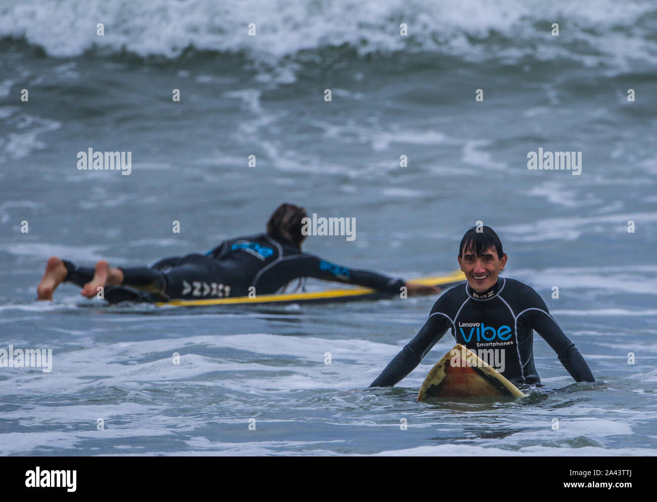 SURF en la Playa turistica Waikiki en Miraflores y Lima Peru ( Photo ...