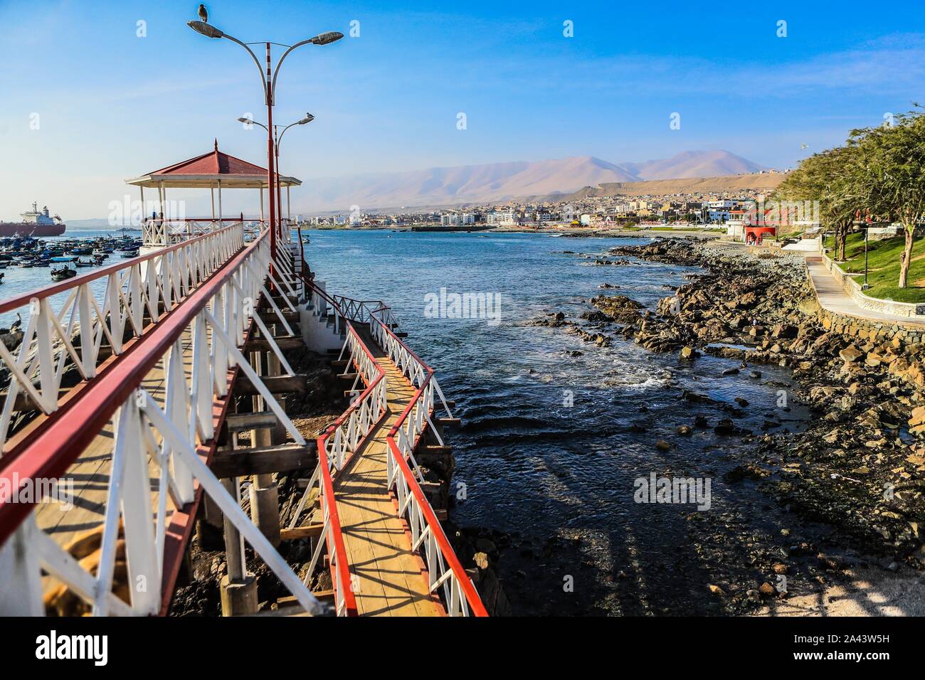 Barcos peru hi-res stock photography and images - Alamy