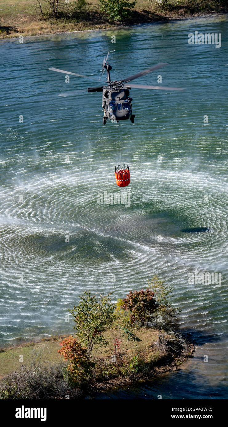 Members of the West Virginia Army National Guard's (WVARNG) Company C ...