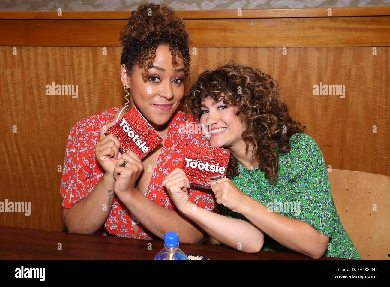 Tootsie Original Cast CD release celebration held at Barnes and Noble ...