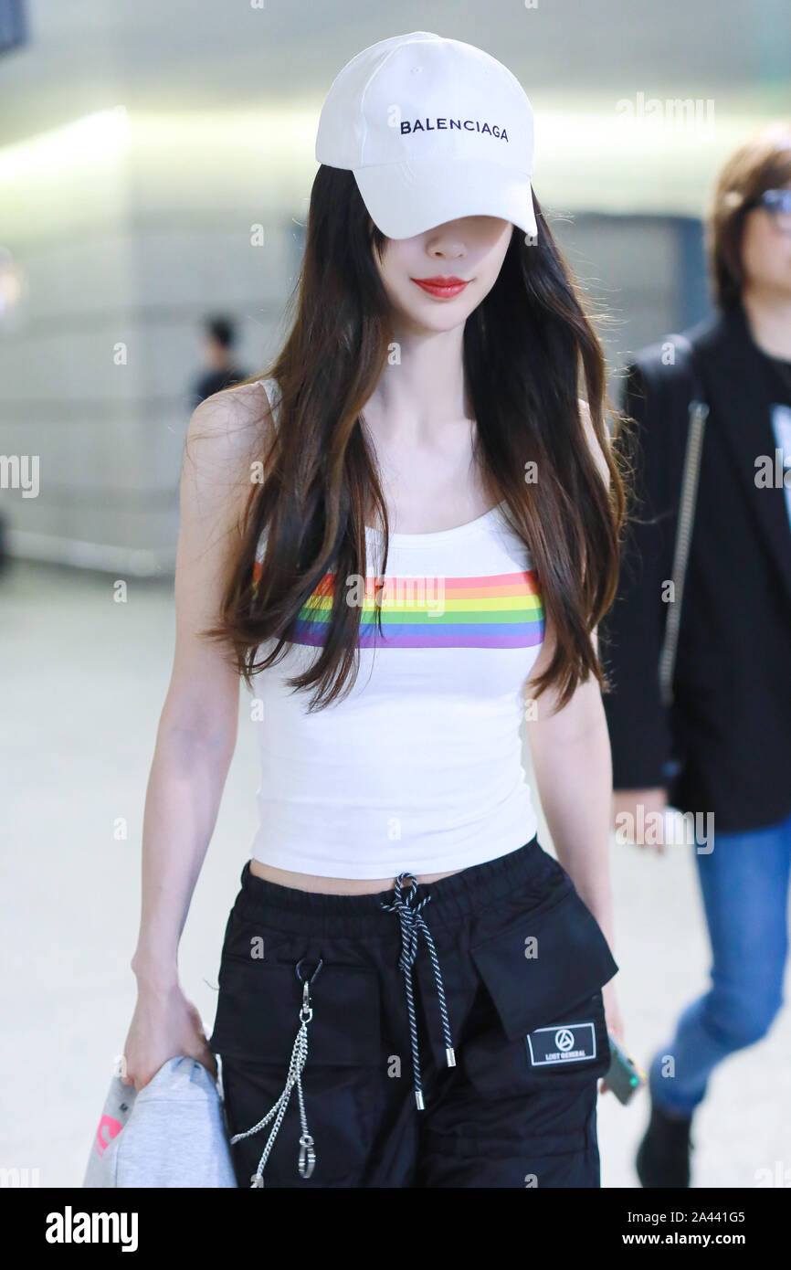 Hong Kong actress Angelababy arrives at the Shanghai Hongqiao ...