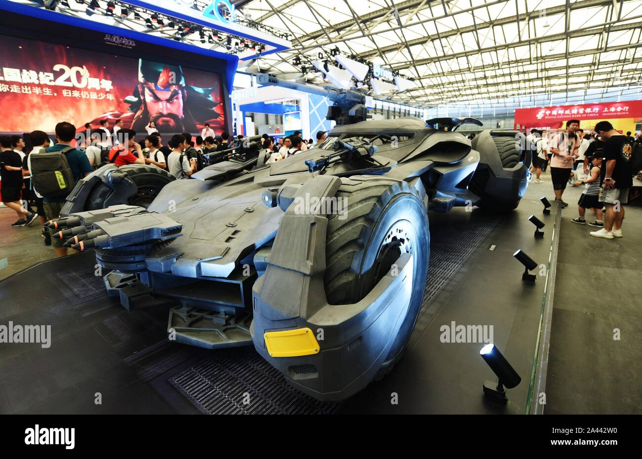 A life-sized replica of the Batmobile from Christopher Nolan's Batman ...