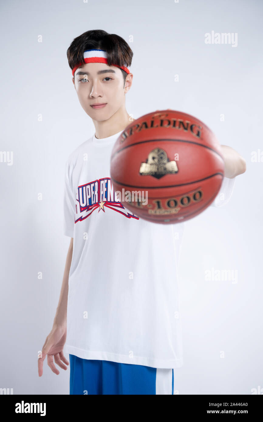 Taiwanese singer Lai Kuan-lin, also romanized as Lai Guan-lin, and a ...