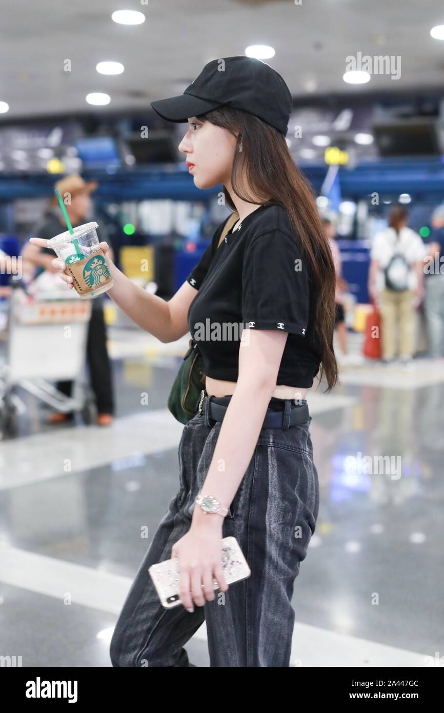 Chinese singer Cheng Xiao of South Korean-Chinese girl group Cosmic ...