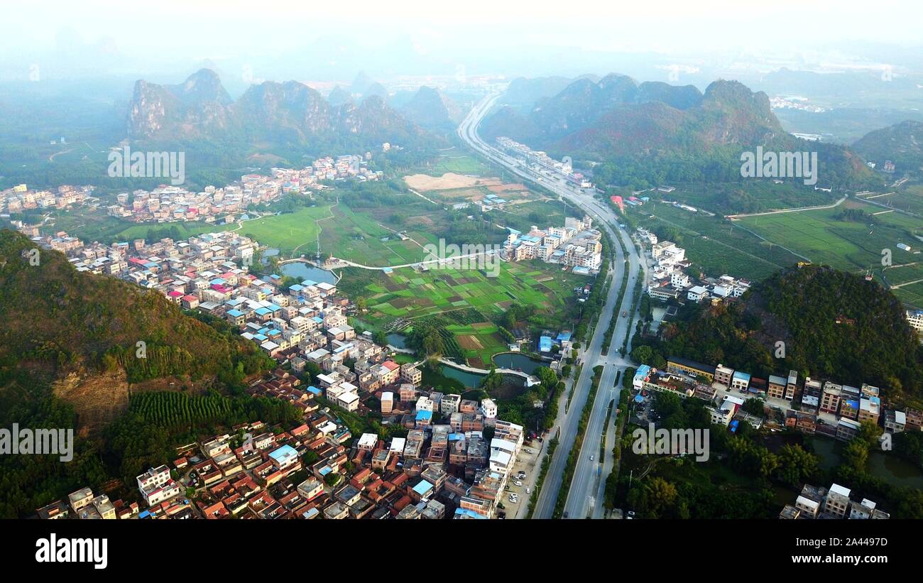 Guangxi cycling autonomous region hi-res stock photography and images ...
