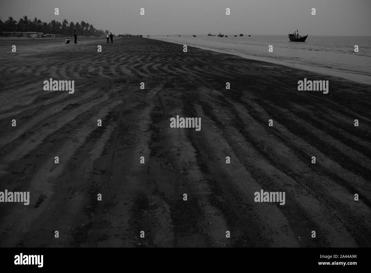 Sea beach asian Black and White Stock Photos & Images - Alamy