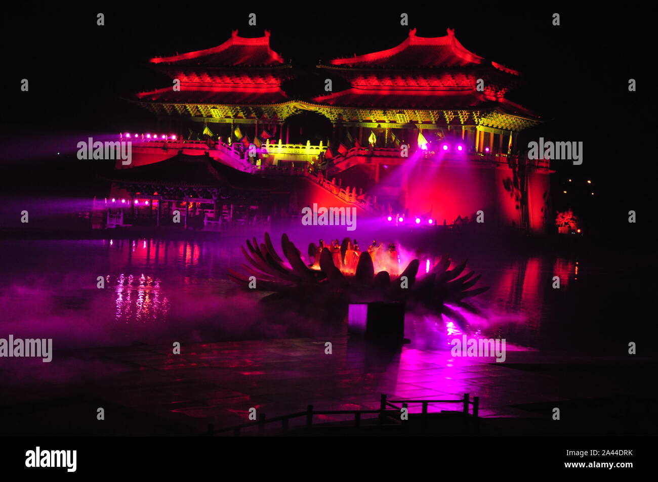 Water show ''A Dream To Bian Liang in Song Dynasty'' takes place in ...