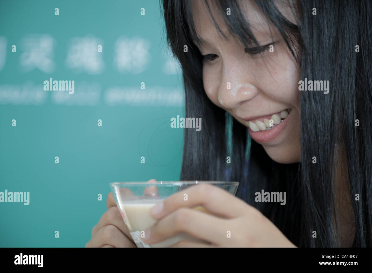 Large sips hi-res stock photography and images - Alamy