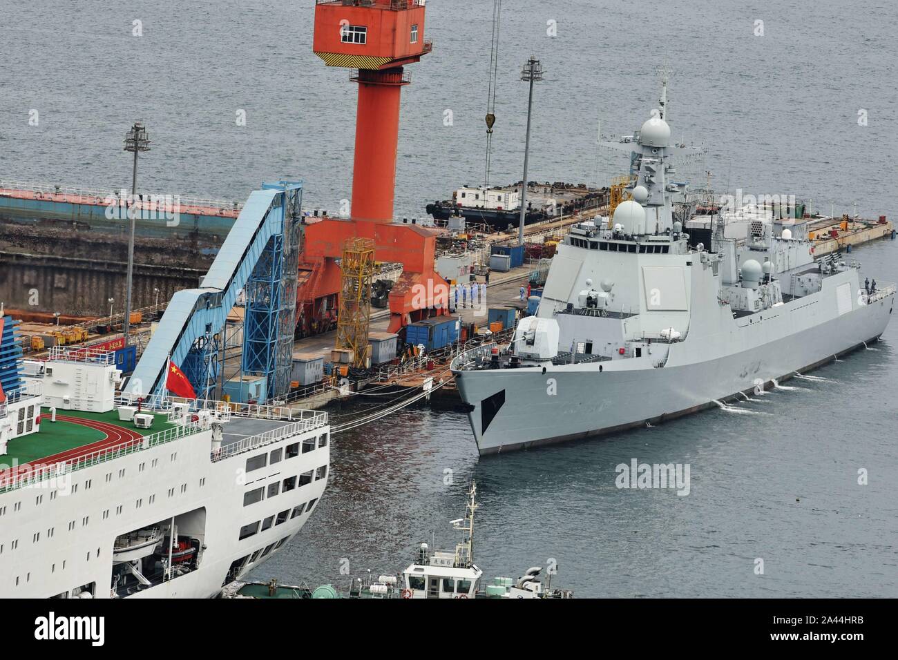 China's first domestically built aircraft carrier, the Type 001A ...