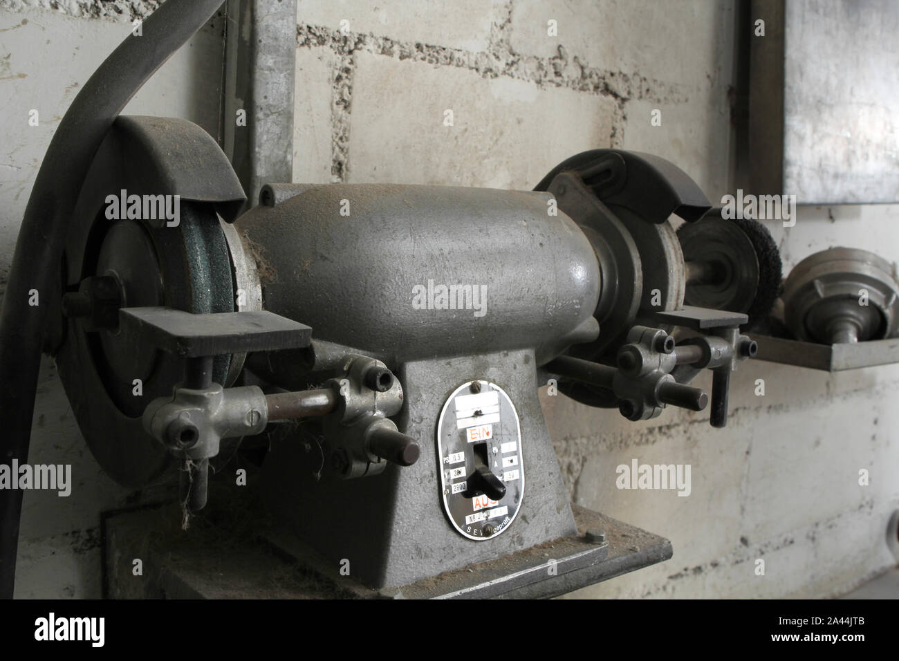 Messy Machine Shop High Resolution Stock Photography and Images - Alamy