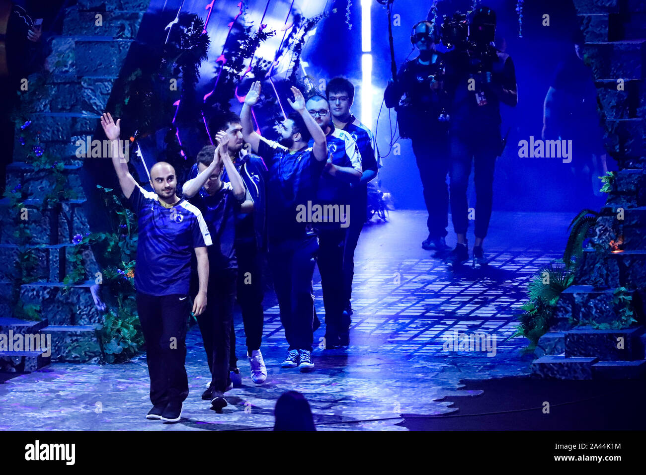 Members of OG and Liquid step into the stage at the final of TI9 in ...