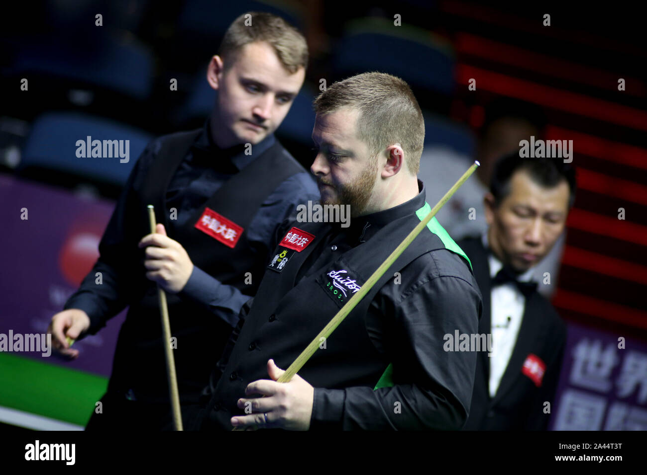 Mark Allen of Northern Ireland considers a shot to Sam Craigie of ...
